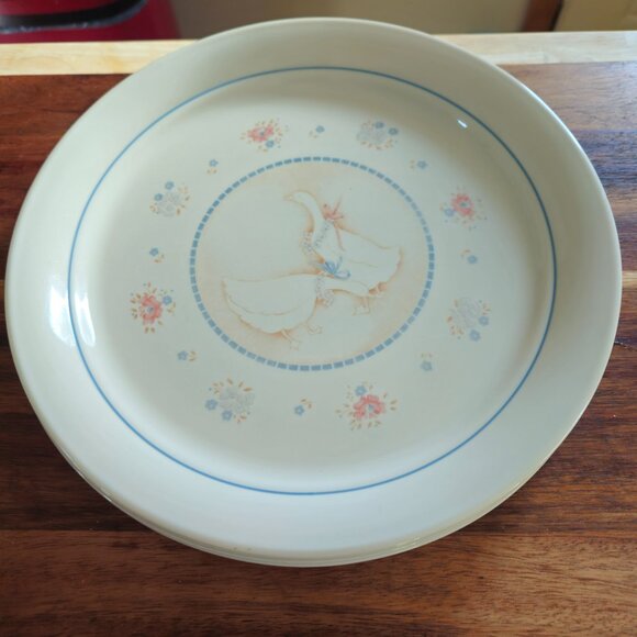 Corelle | Dining | Vintage Corelle Country Promenade Dinner Plates Set ...